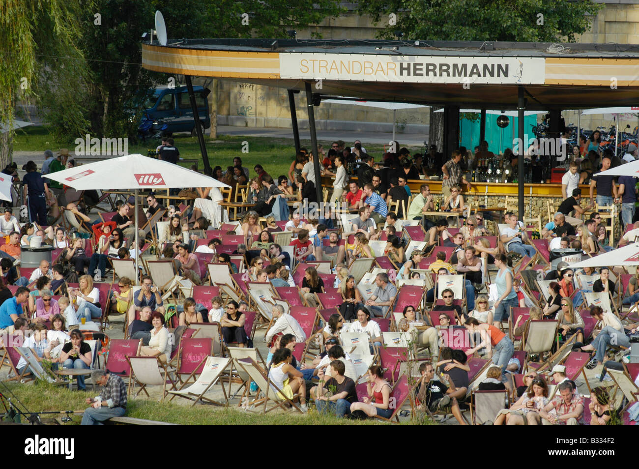 beach bar "Hermann" at the Danube channel Stock Photo - Alamy