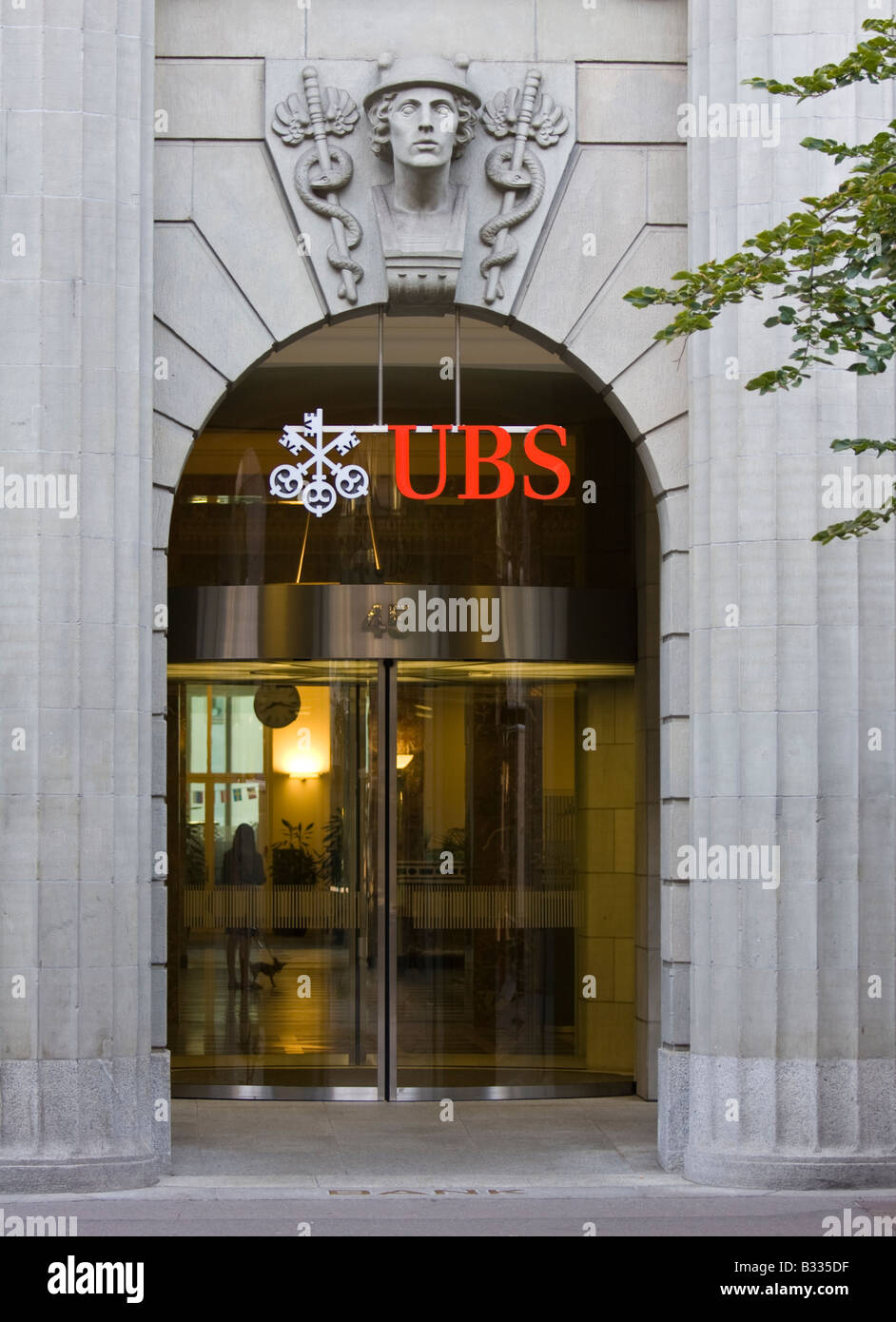 Ubs bank zurich switzerland hi-res stock photography and images - Alamy