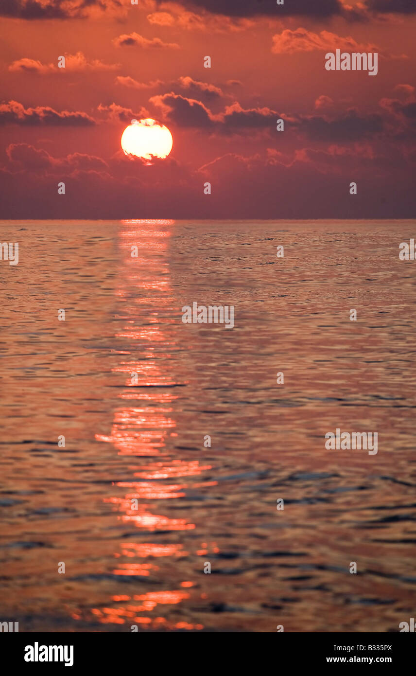 Solar water still sea water hi-res stock photography and images - Alamy