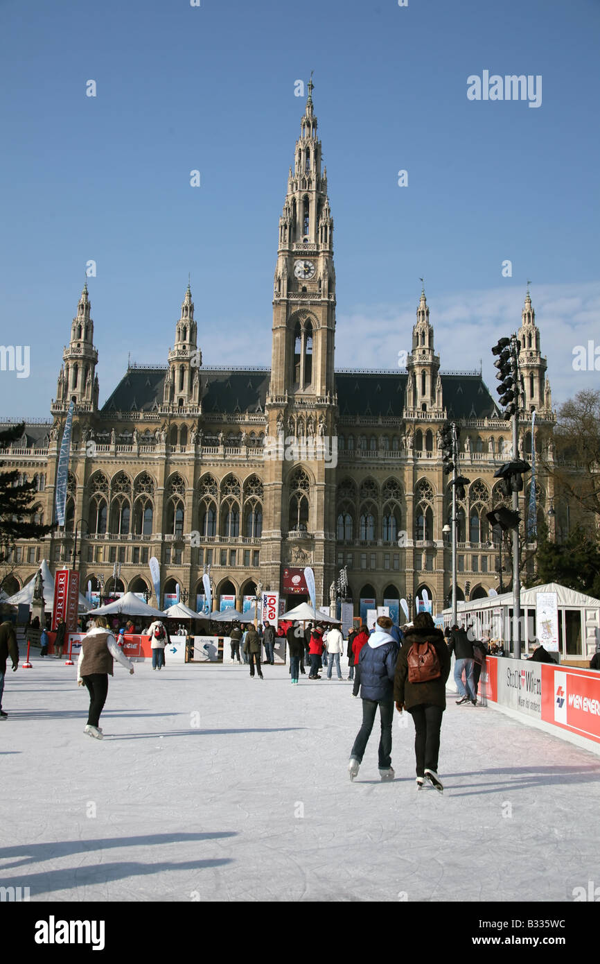 Vienna outdoor ice rink hi-res stock photography and images - Alamy