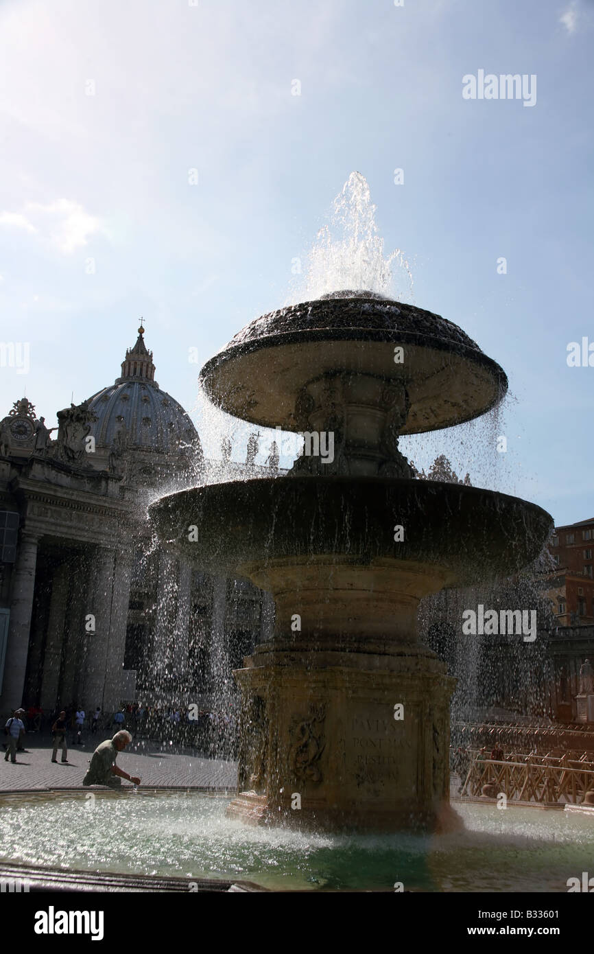 Rome, Italy, St. Peter's Square, well Stock Photo - Alamy
