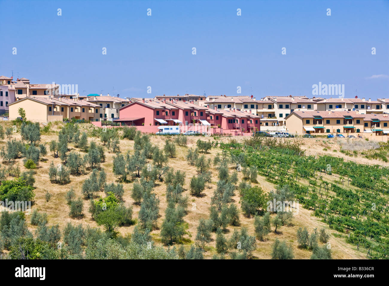 Modern house building Tuscany Italy Stock Photo - Alamy