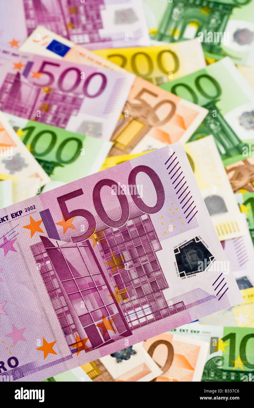 Euro bank notes Stock Photo - Alamy