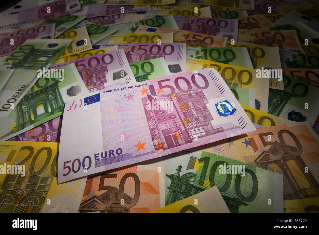 Euro bank notes Stock Photo - Alamy