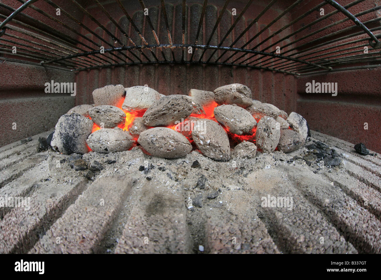 Fireplaces equipment hi-res stock photography and images - Alamy