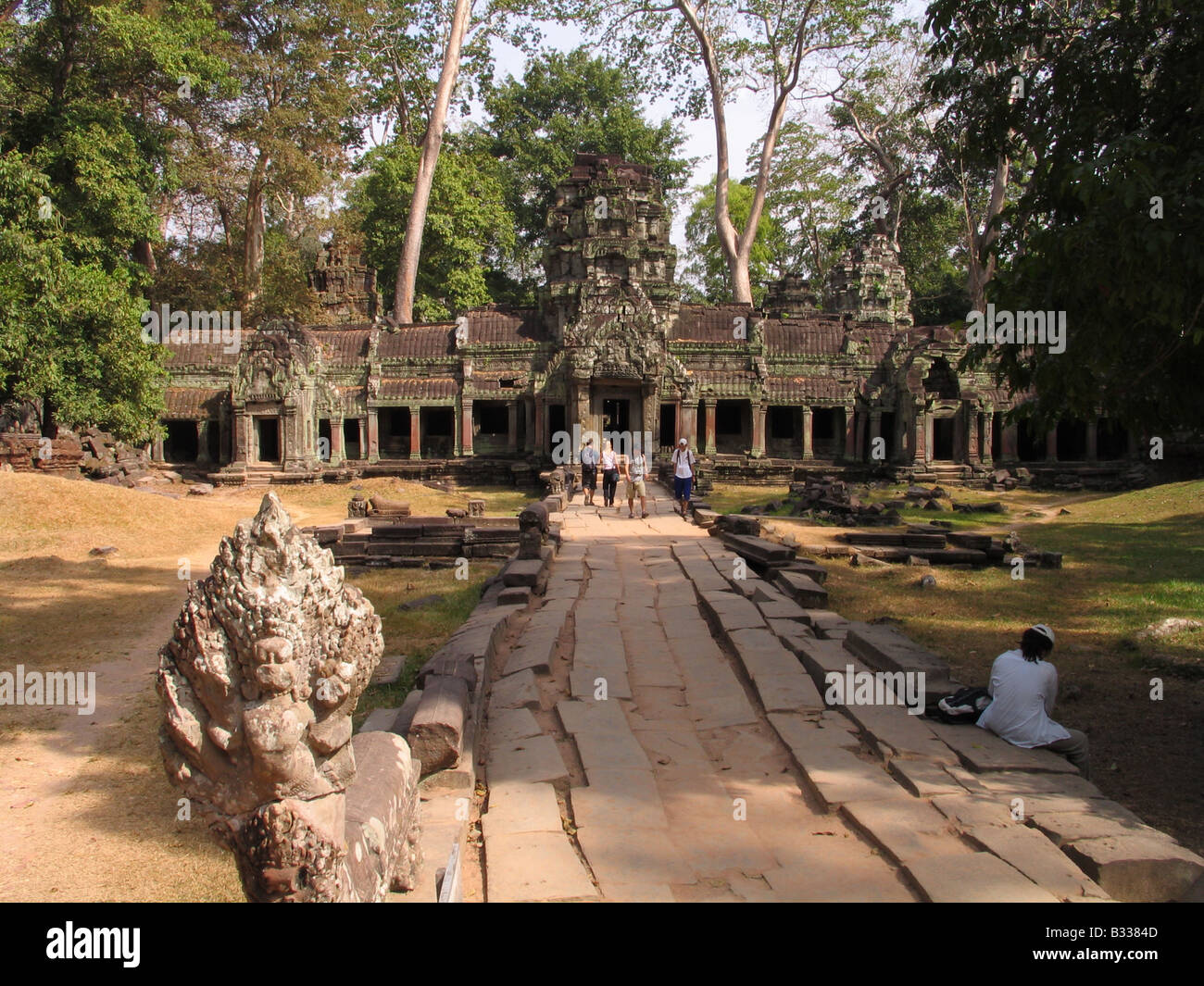 Asia, Cambodia, Khmer-temples , Ta Prohm, monastery temple, procession ...