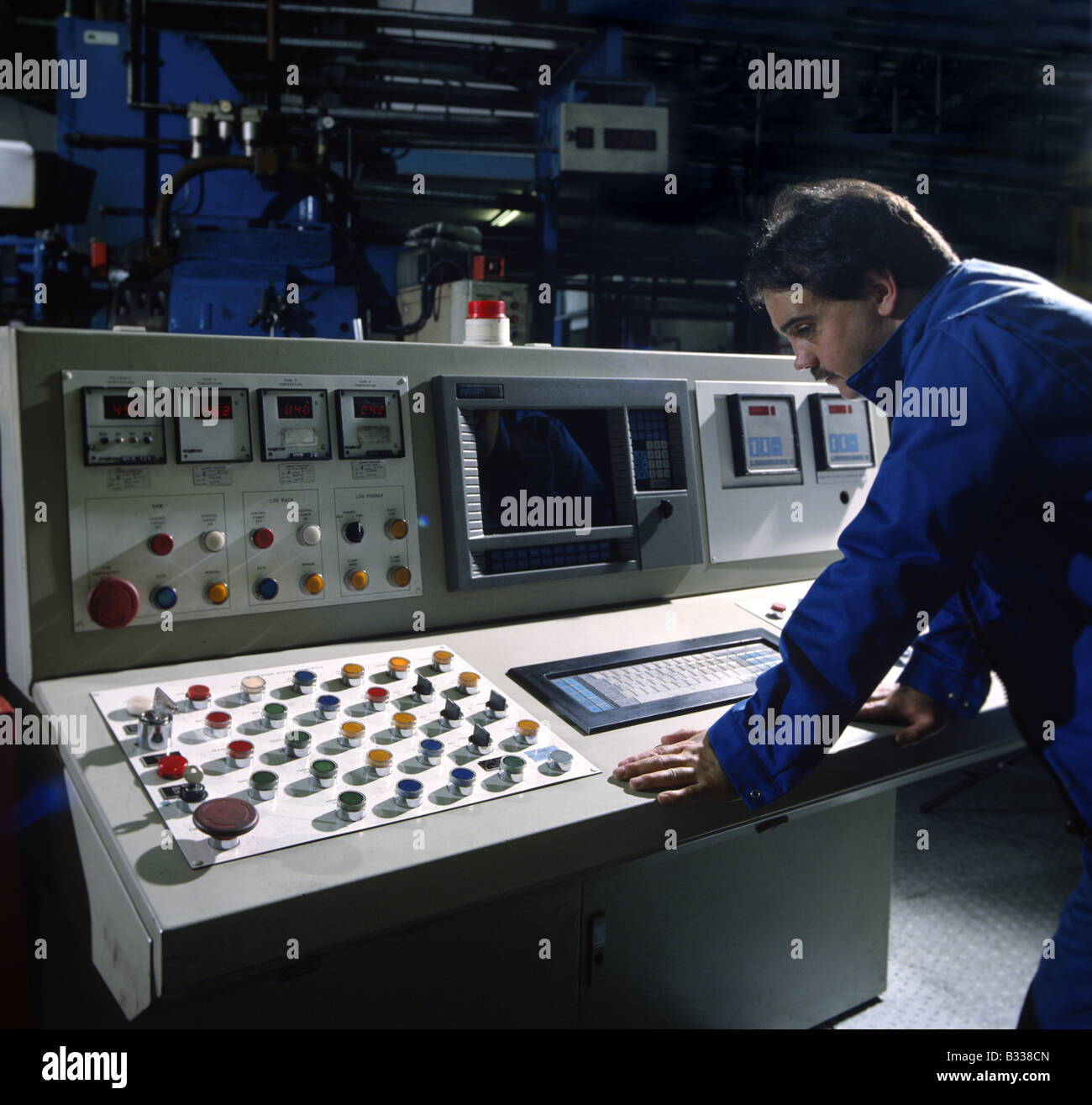 Operative control panel hi-res stock photography and images - Alamy