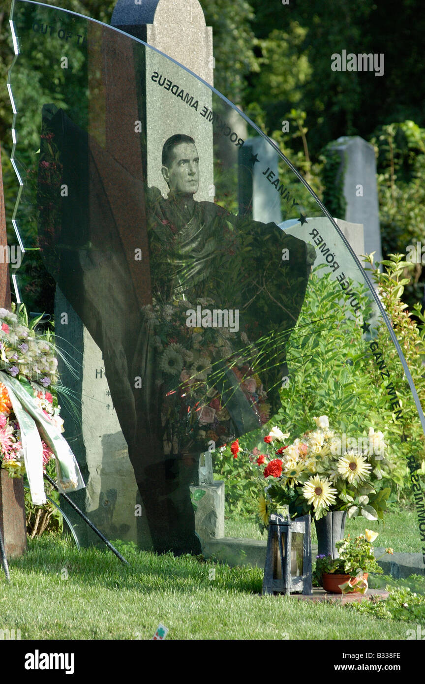Falco - honorary grave at the Viennese Zentralfriedhof Stock Photo - Alamy