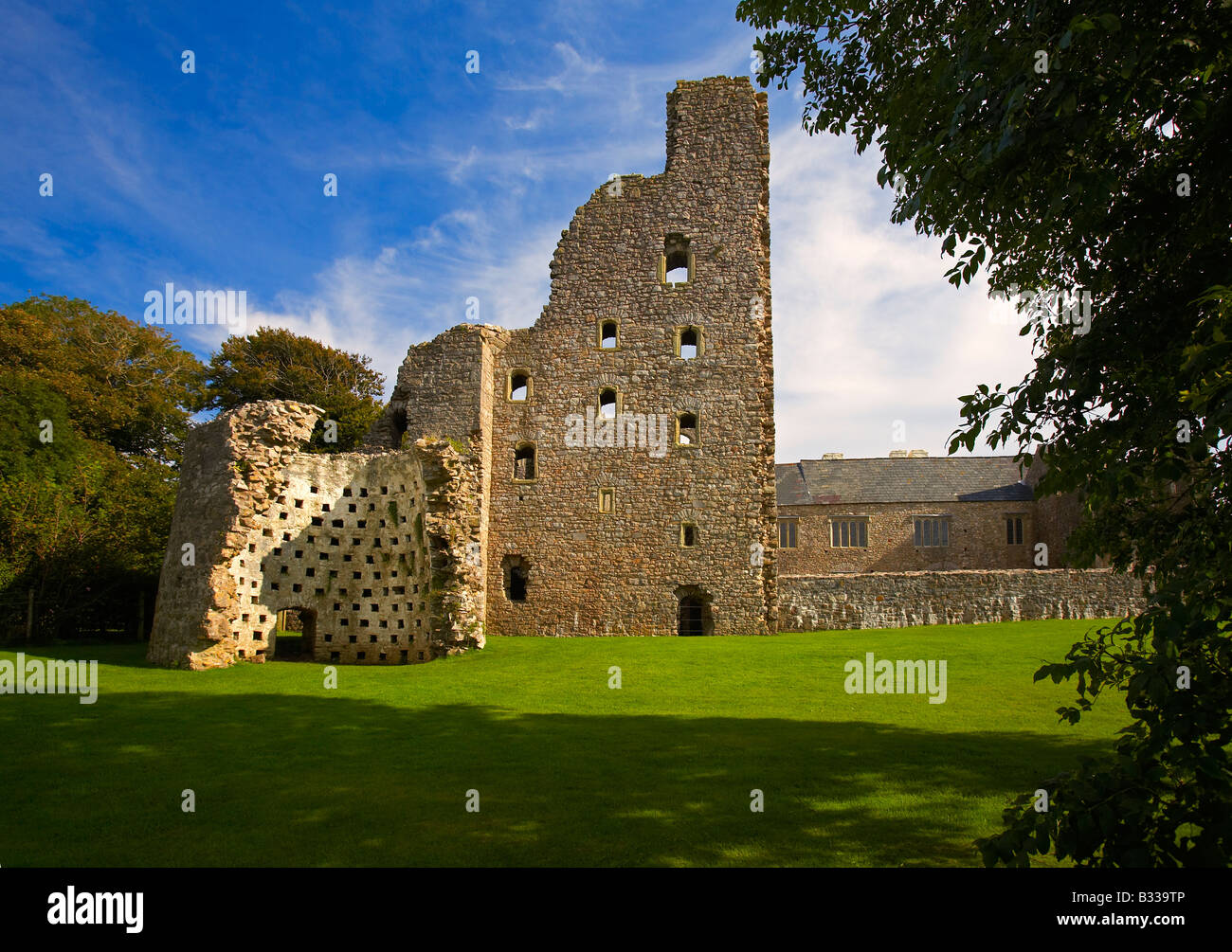 Oxwich castle wales hi-res stock photography and images - Alamy