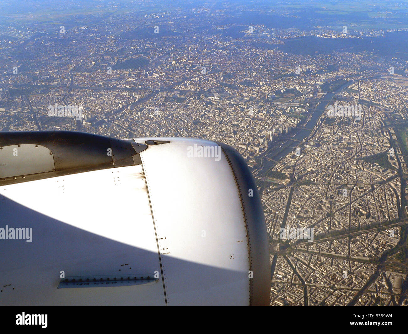 Paris flyers hi-res stock photography and images - Alamy