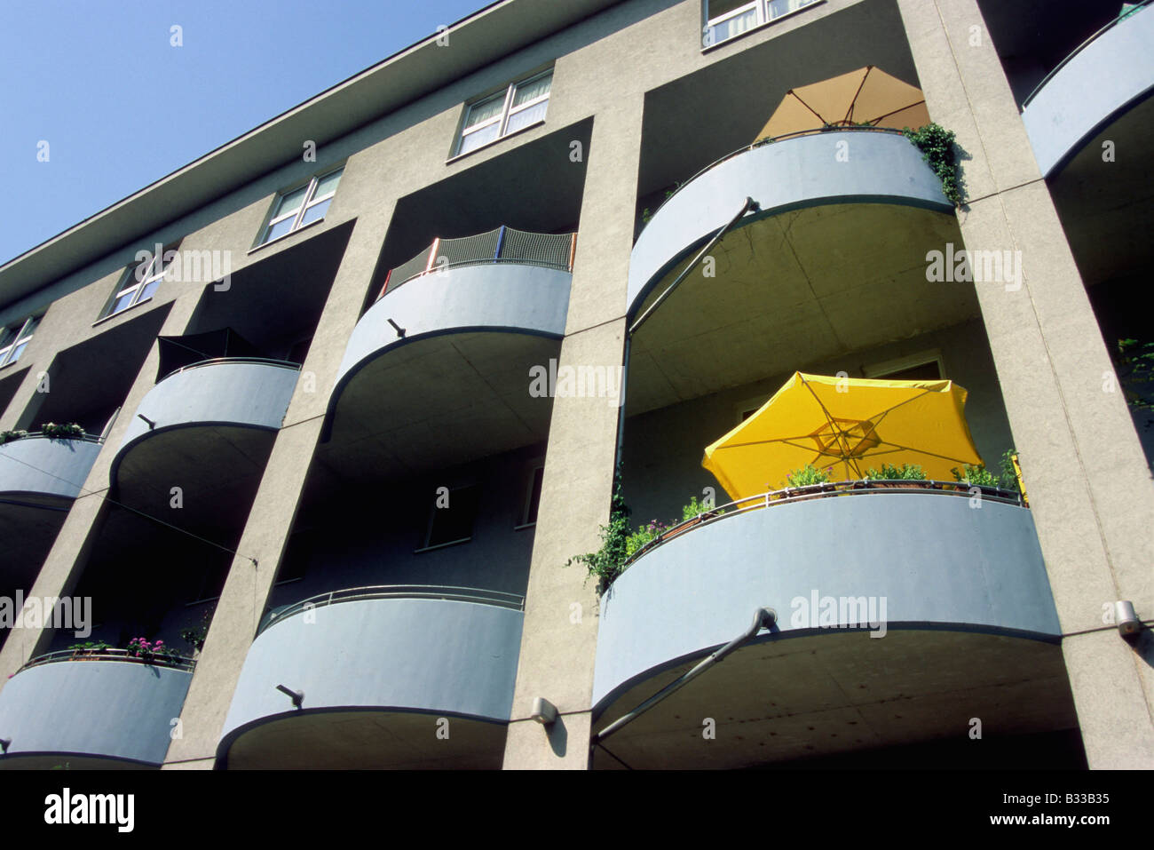 Balcony front with sun screen Stock Photo - Alamy