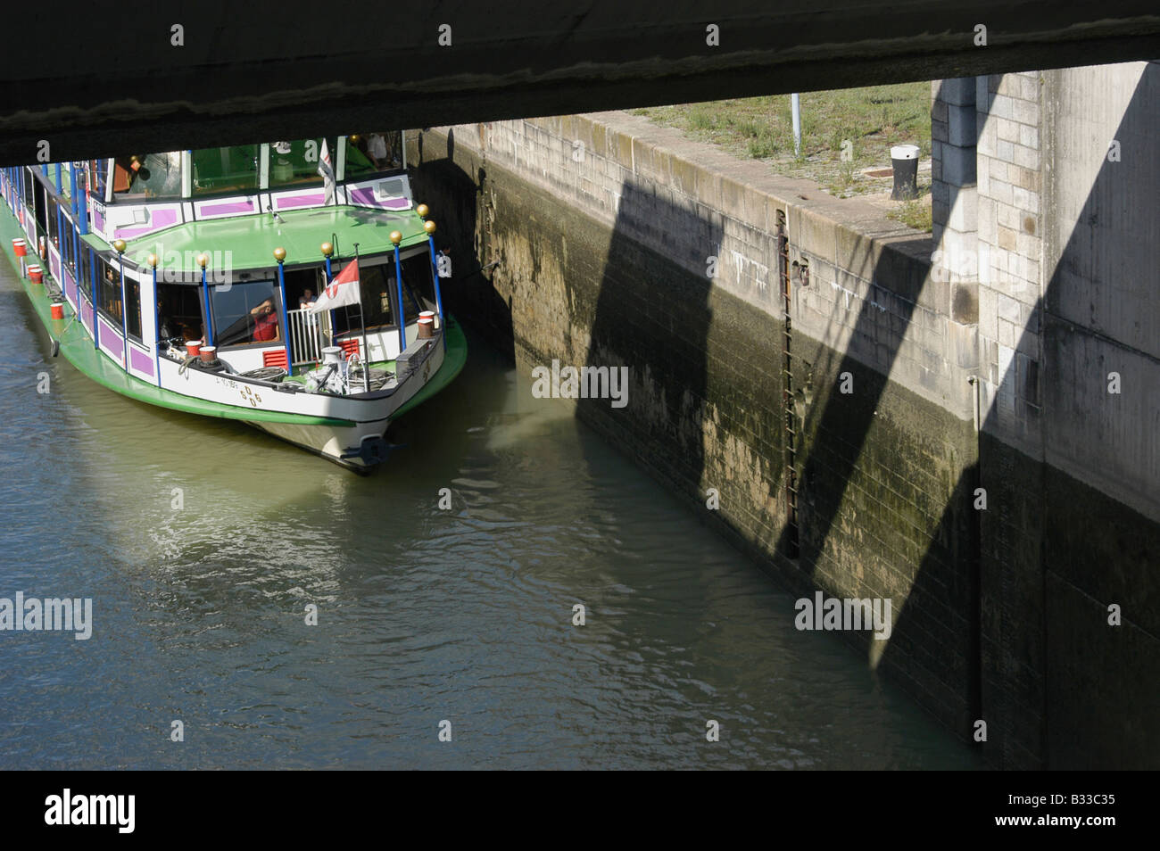 Hundertwasser Boat next to the lock of Nussdorf Stock Photo - Alamy
