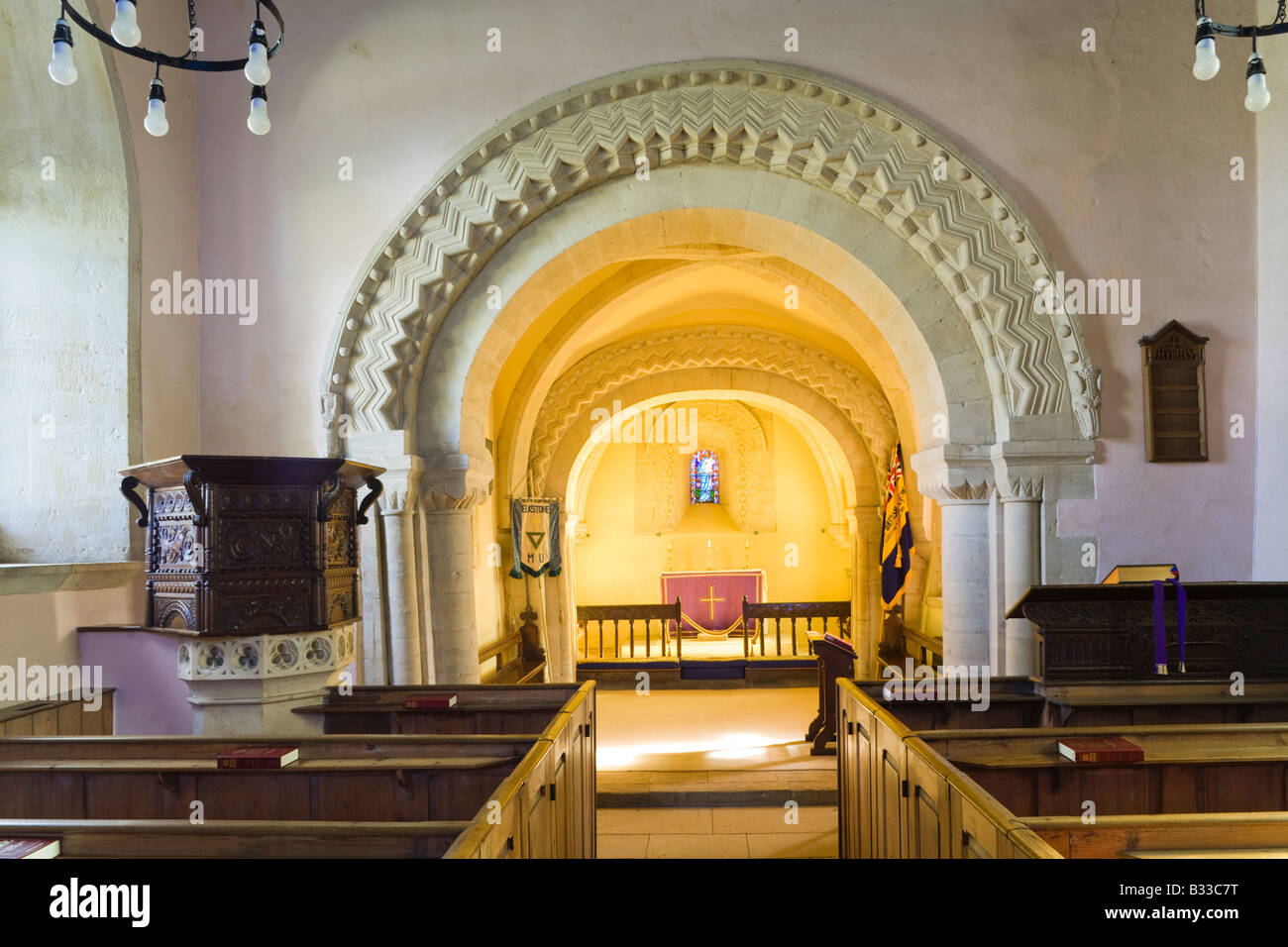 Chancel arch hi-res stock photography and images - Alamy