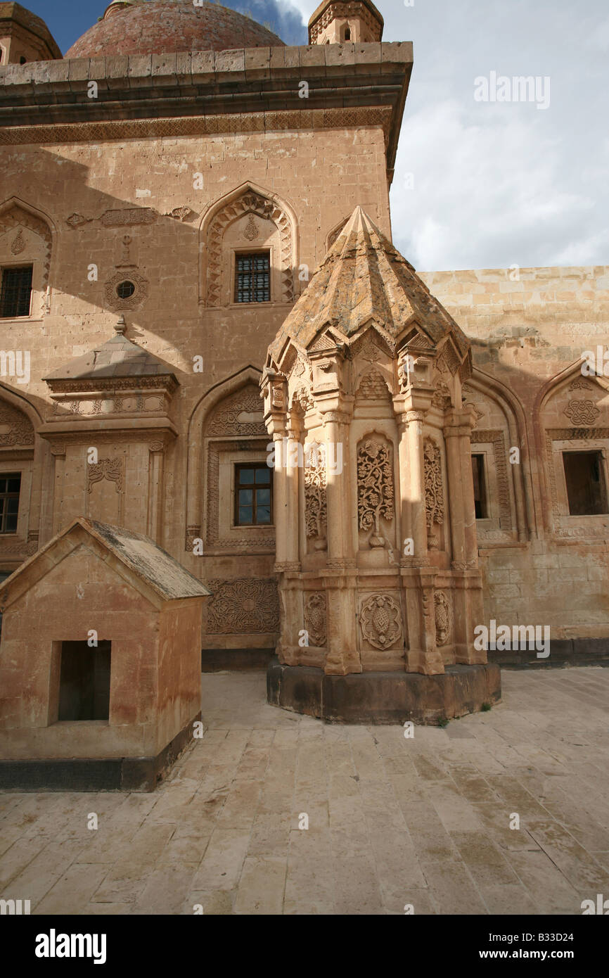 Ishak Pasa Palace near Dogubeyazit, Agri, Turkey Stock Photo - Alamy