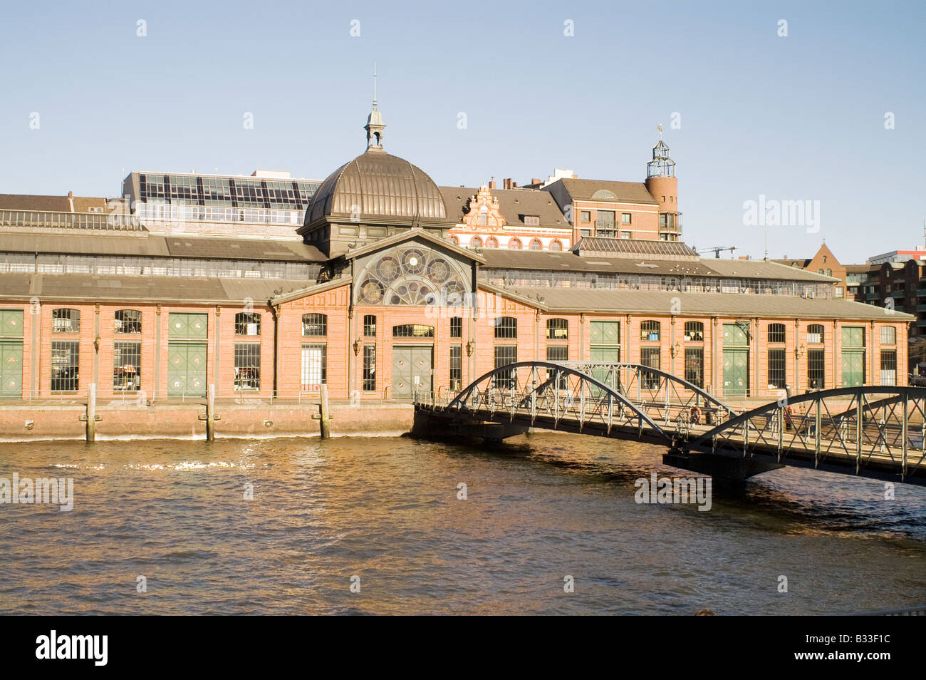 Hamburg fischmarkt fish market hi-res stock photography and images - Alamy