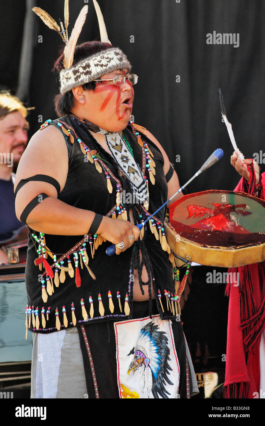 Aboriginal native drum hi-res stock photography and images - Alamy