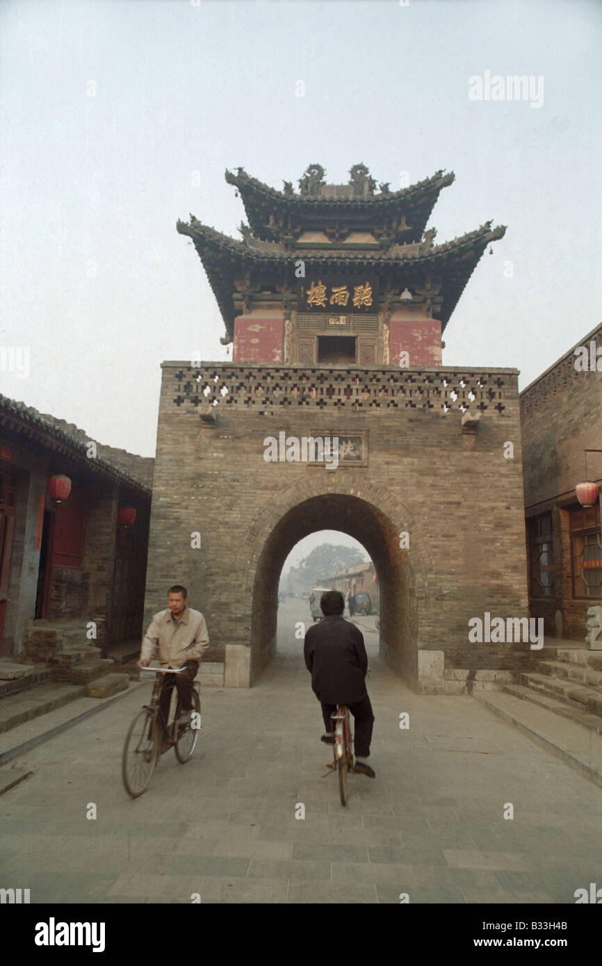 Beautiful Chinese architecture in the ancient Chinese town of Pingyao ...