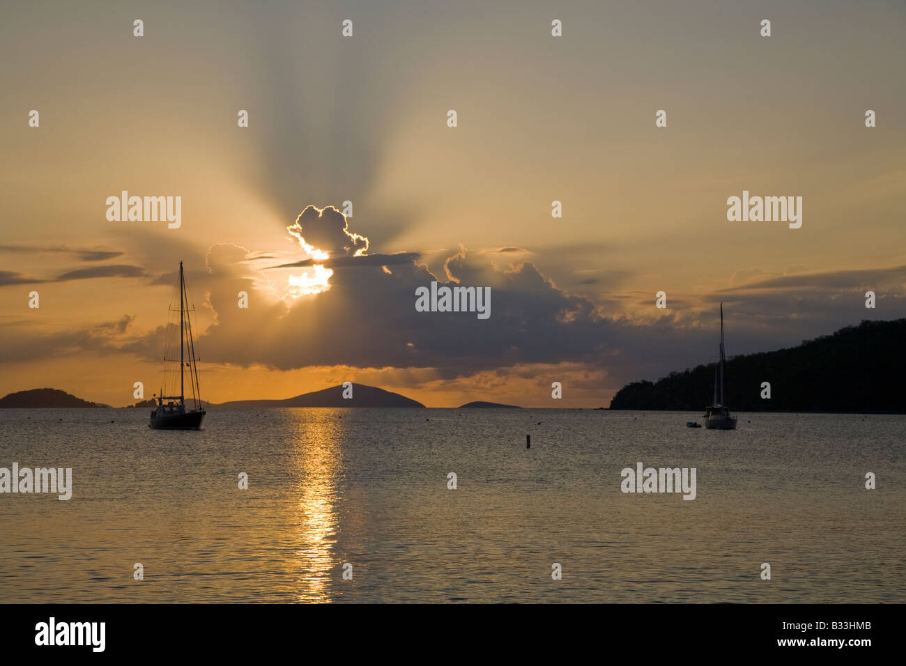 Sunset on caribbean tropical island hi-res stock photography and images ...
