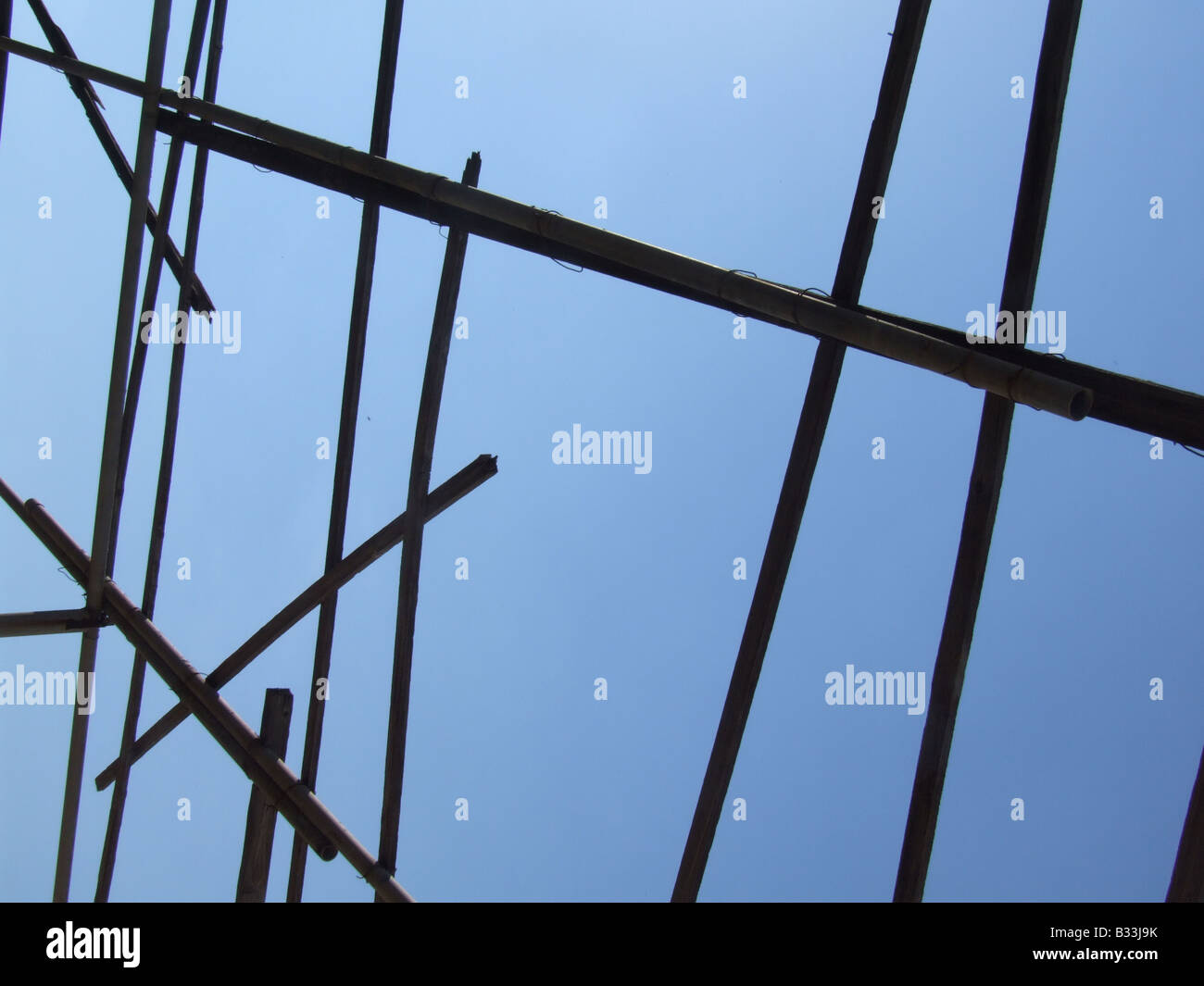 Makeshift scaffold hi-res stock photography and images - Alamy