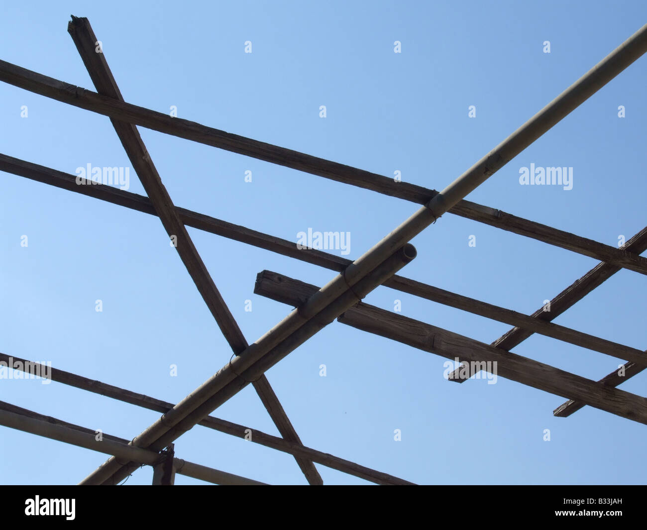 joined wooden planks roof under construction Stock Photo - Alamy