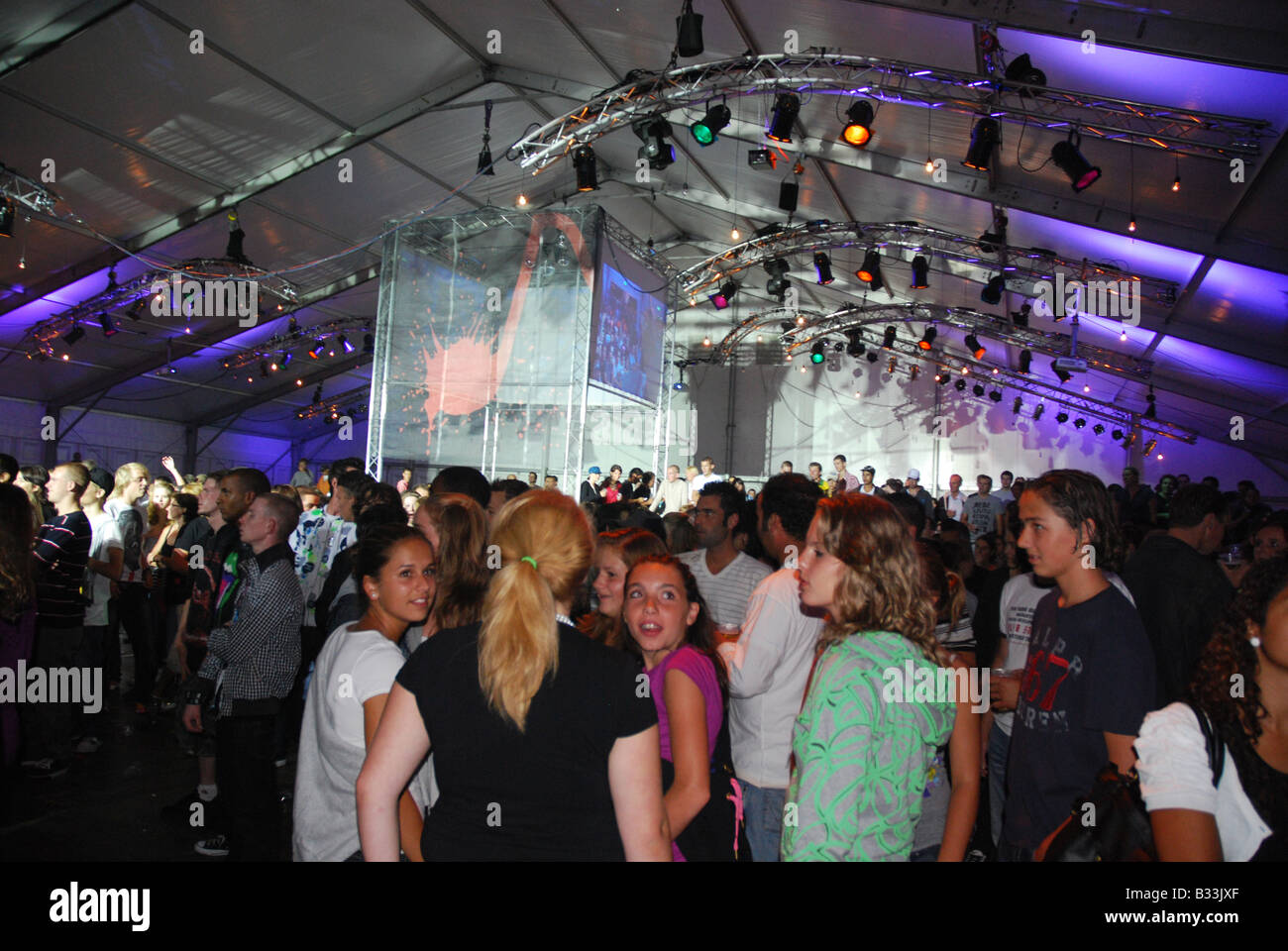 Crowd fans spectators celebrate celebration hi-res stock photography ...