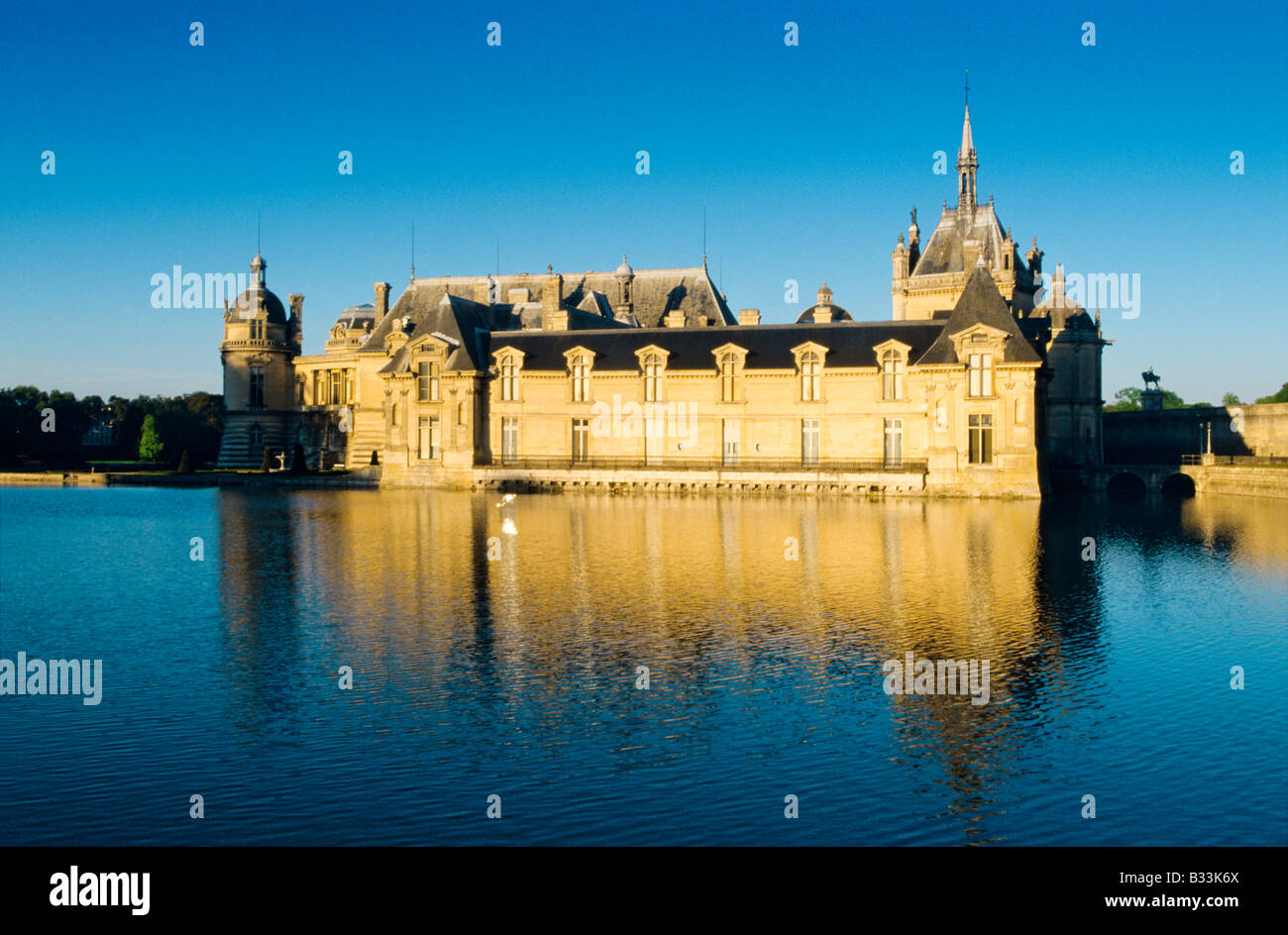 PALACE AT CHANTILLY OISE PICARDY FRANCE Stock Photo - Alamy