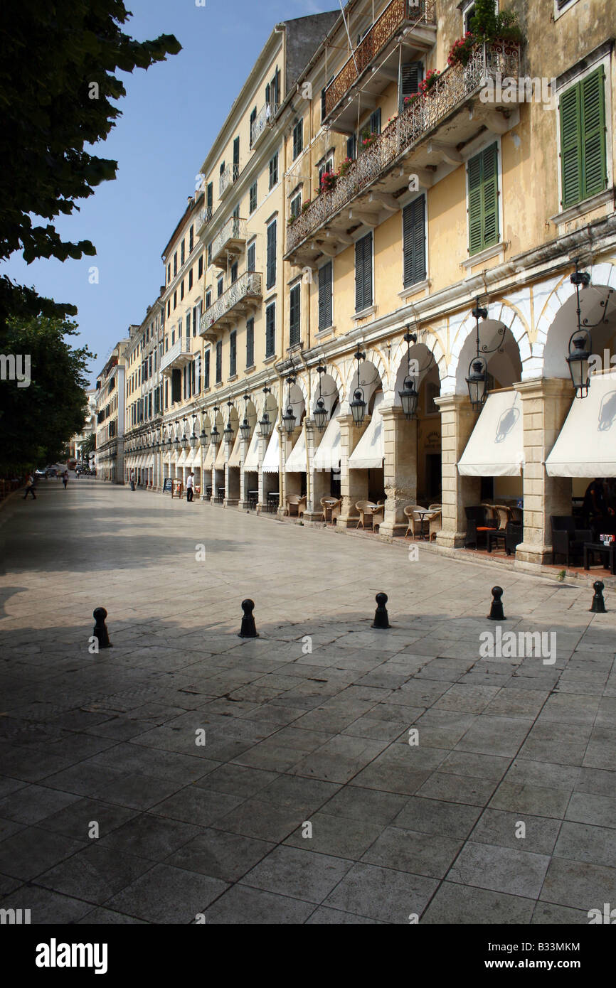 THE LISTON IN CORFU TOWN. CORFU GREEK IONIAN ISLAND Stock Photo - Alamy