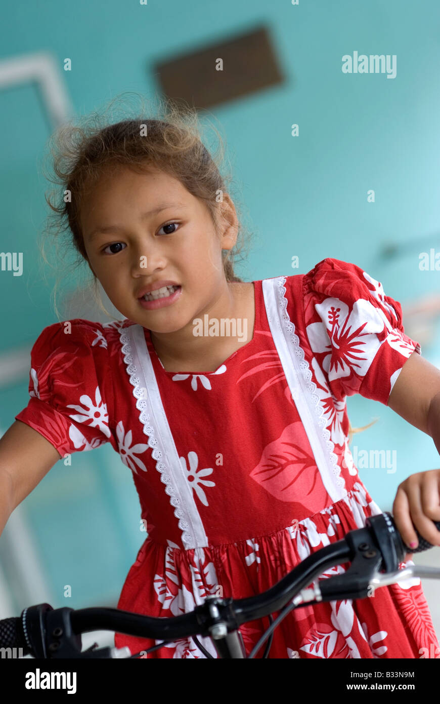 girl on rarotonga cook islands Stock Photo - Alamy