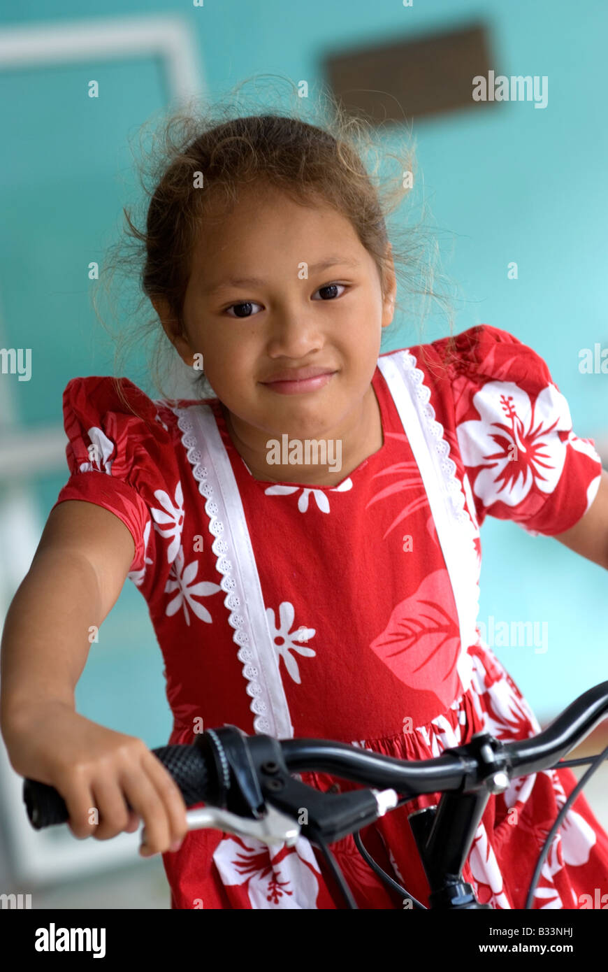 girl on rarotonga cook islands Stock Photo - Alamy