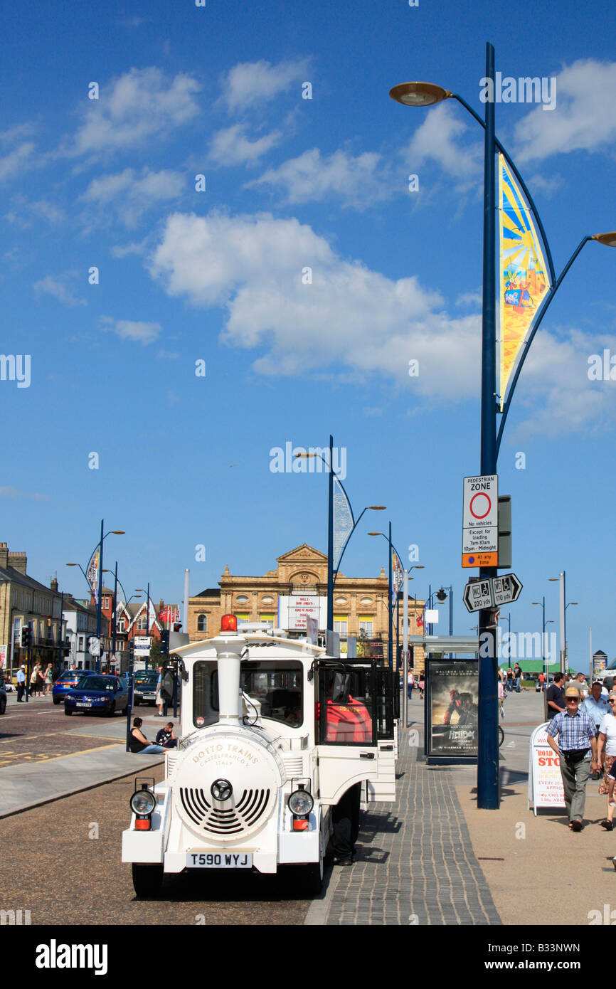 train great yarmouth golden mile seafront promenade east anglia norfolk ...