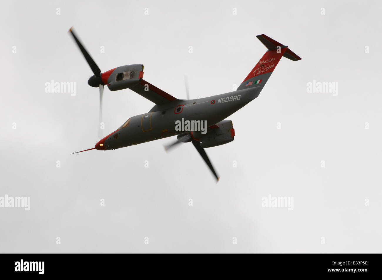 Tilt rotor military aircraft hi-res stock photography and images - Alamy
