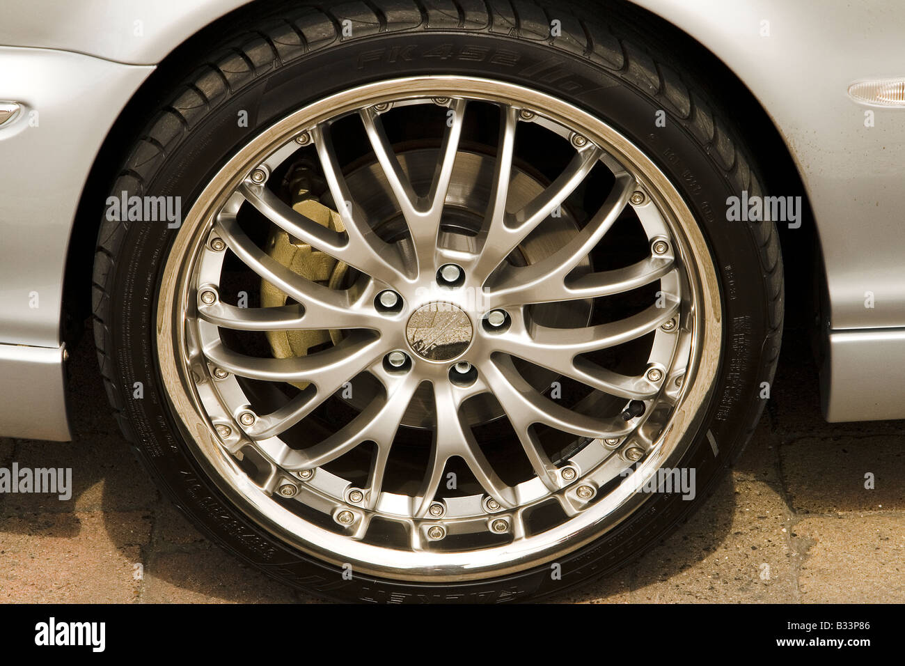 Silver alloy wheel hi-res stock photography and images - Alamy