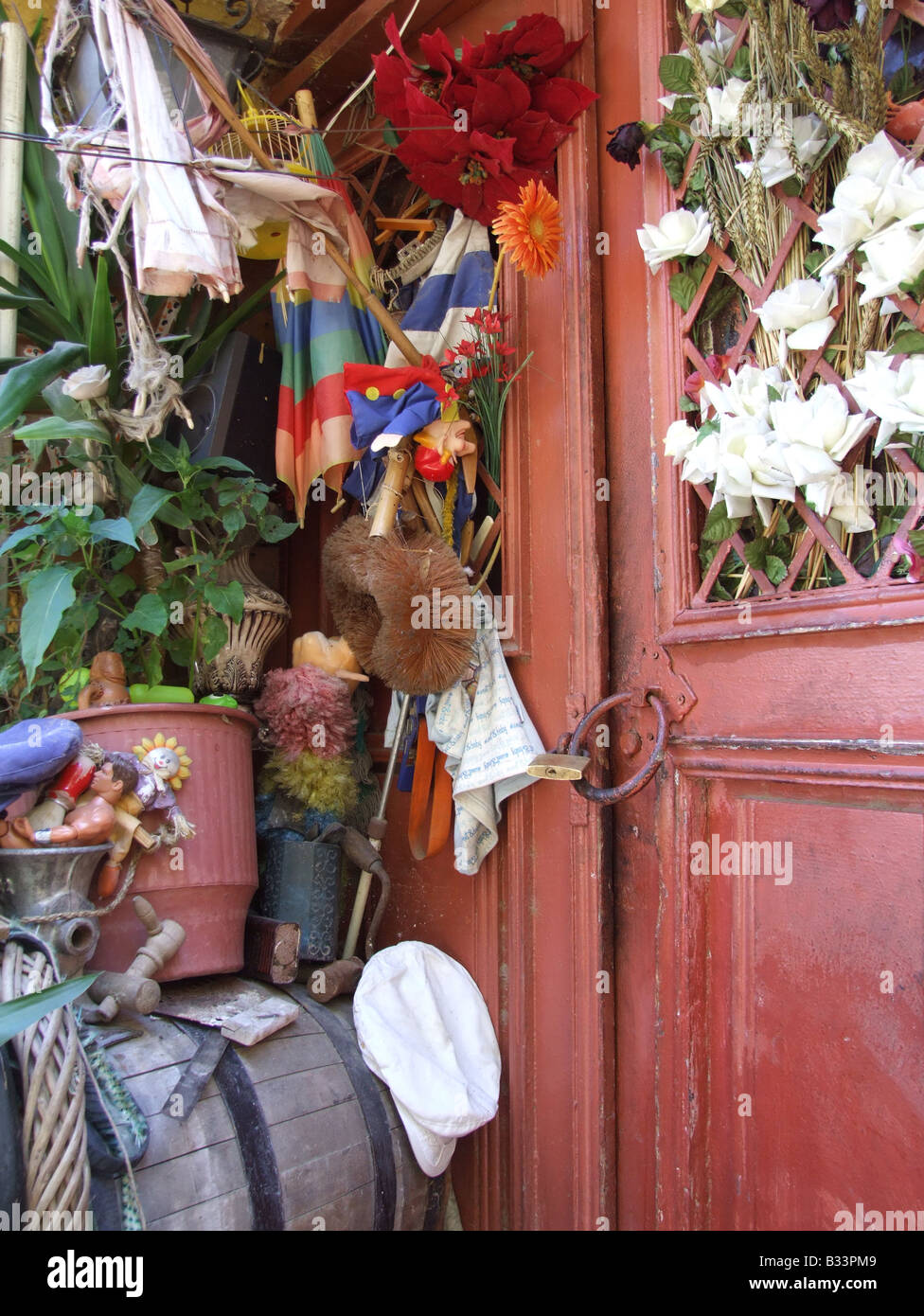 a street scene in athens, greece Stock Photo - Alamy