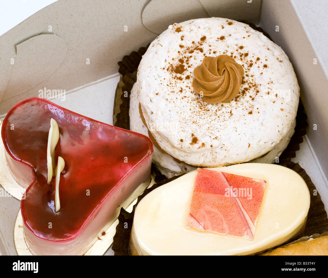 Fancy cakes hi-res stock photography and images - Alamy