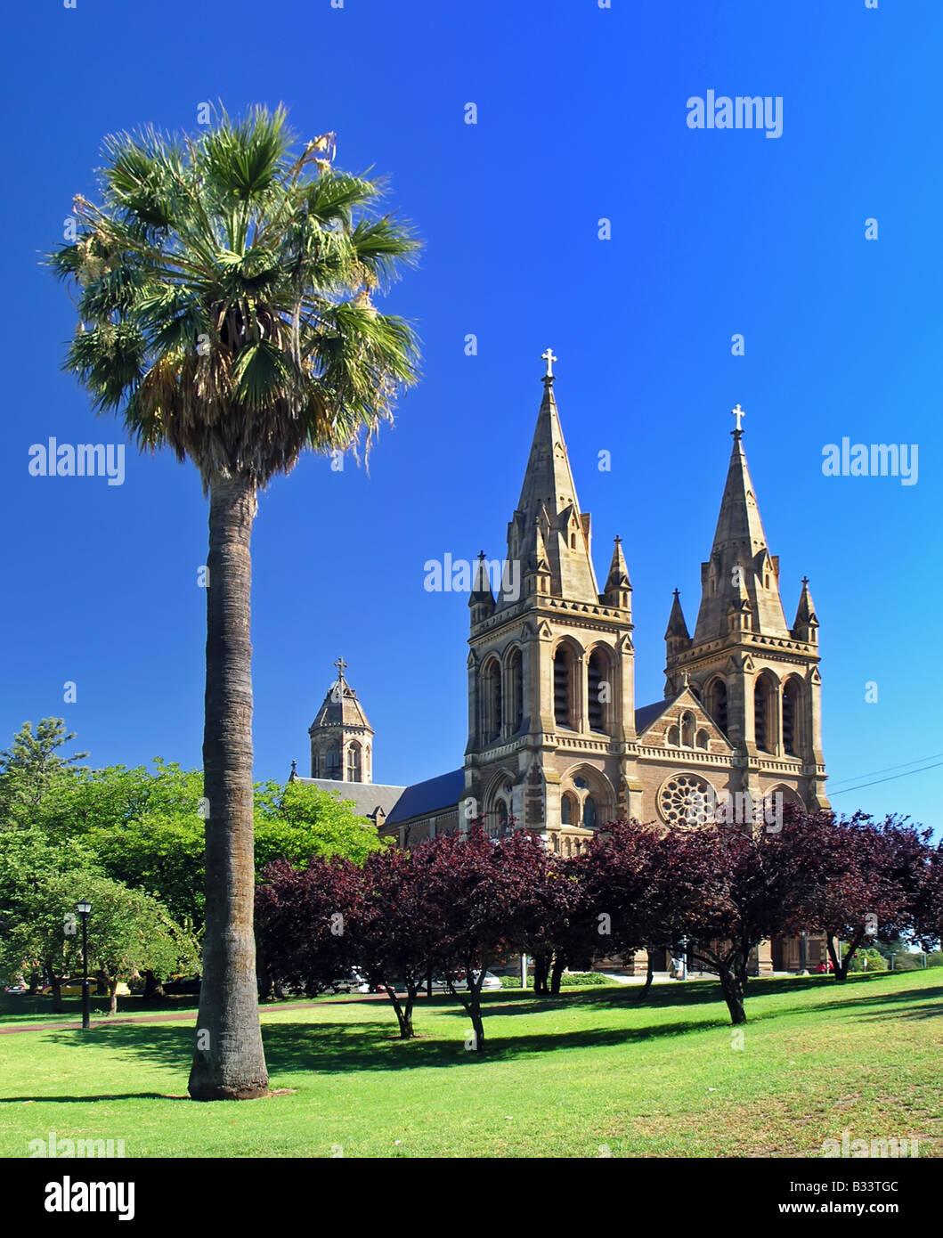 Old saint peters church hi-res stock photography and images - Alamy