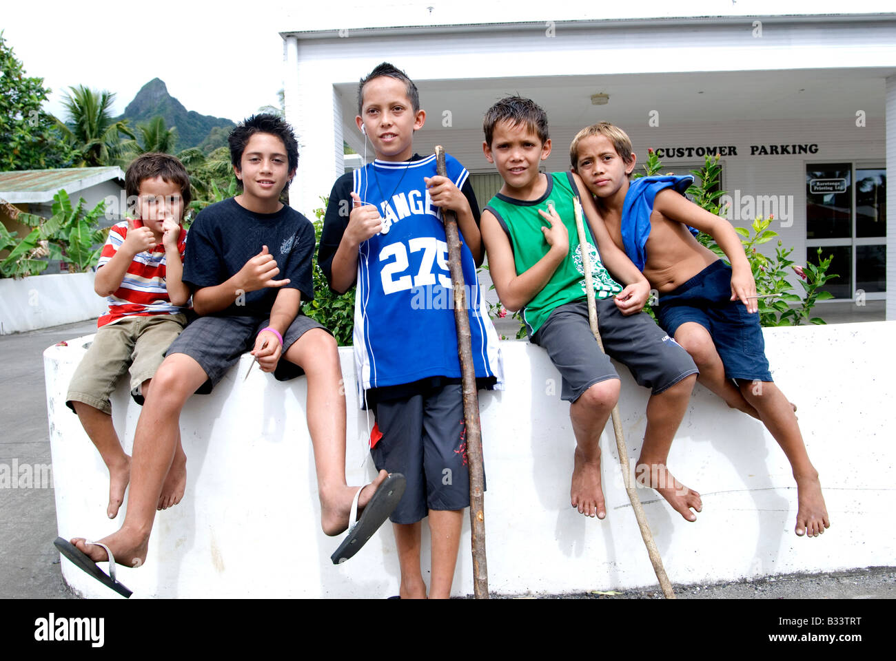 kids in rarotonga cook islands Stock Photo - Alamy