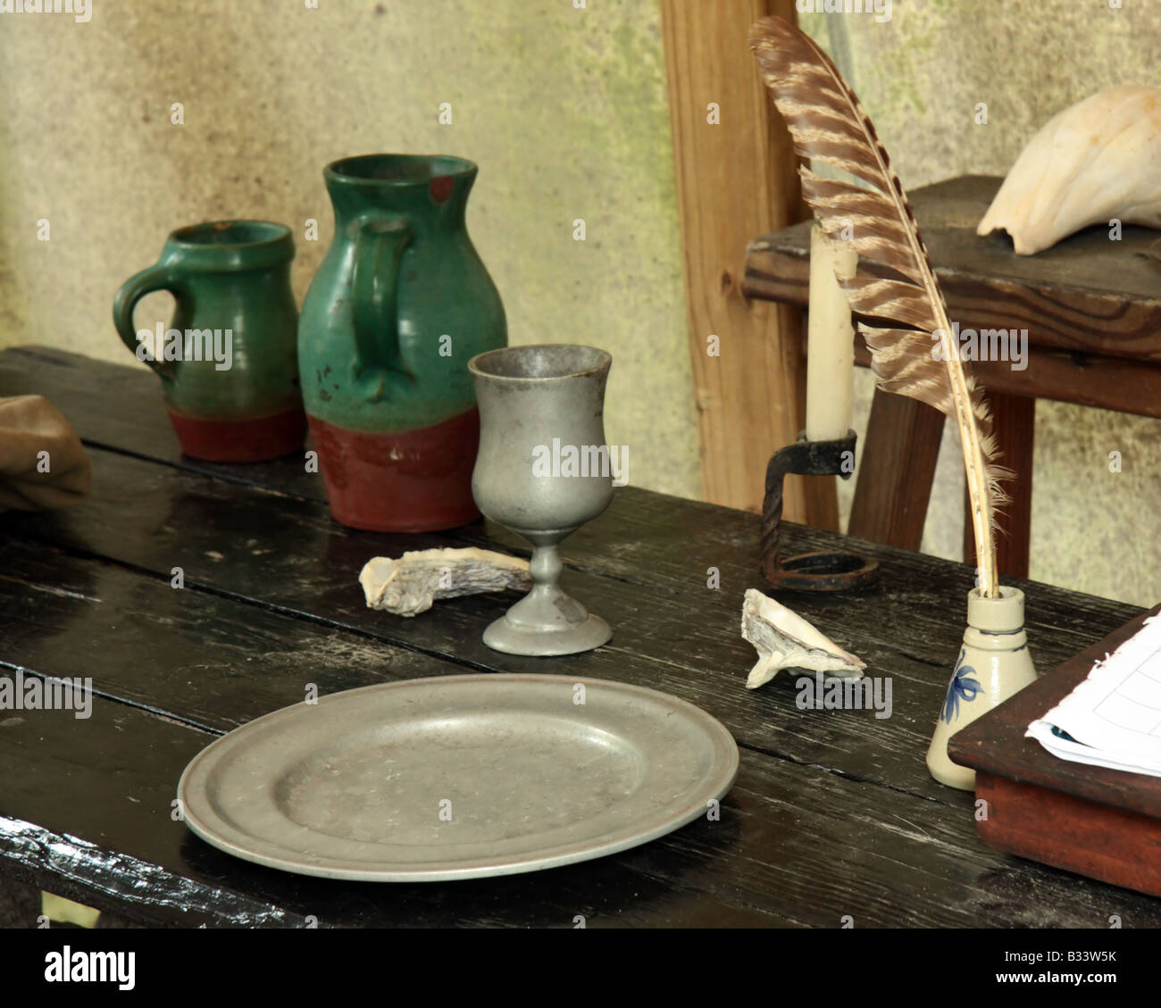Colonial table hi-res stock photography and images - Alamy