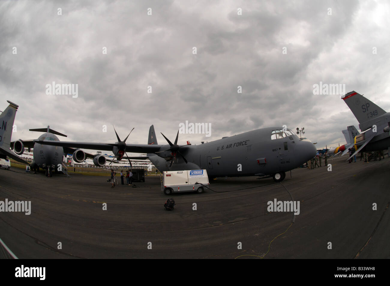 Lockheed c 130j hercules hi-res stock photography and images - Alamy