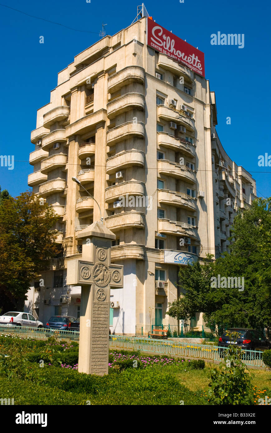 Bucharest apartment block hi-res stock photography and images - Alamy