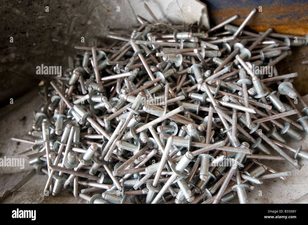 Pile of pop-rivets/blind rivets Stock Photo - Alamy