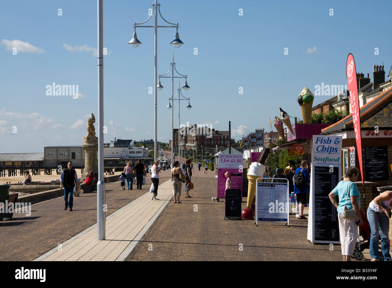 promenade lowestoft town suffolk east anglia england uk gb Stock Photo ...