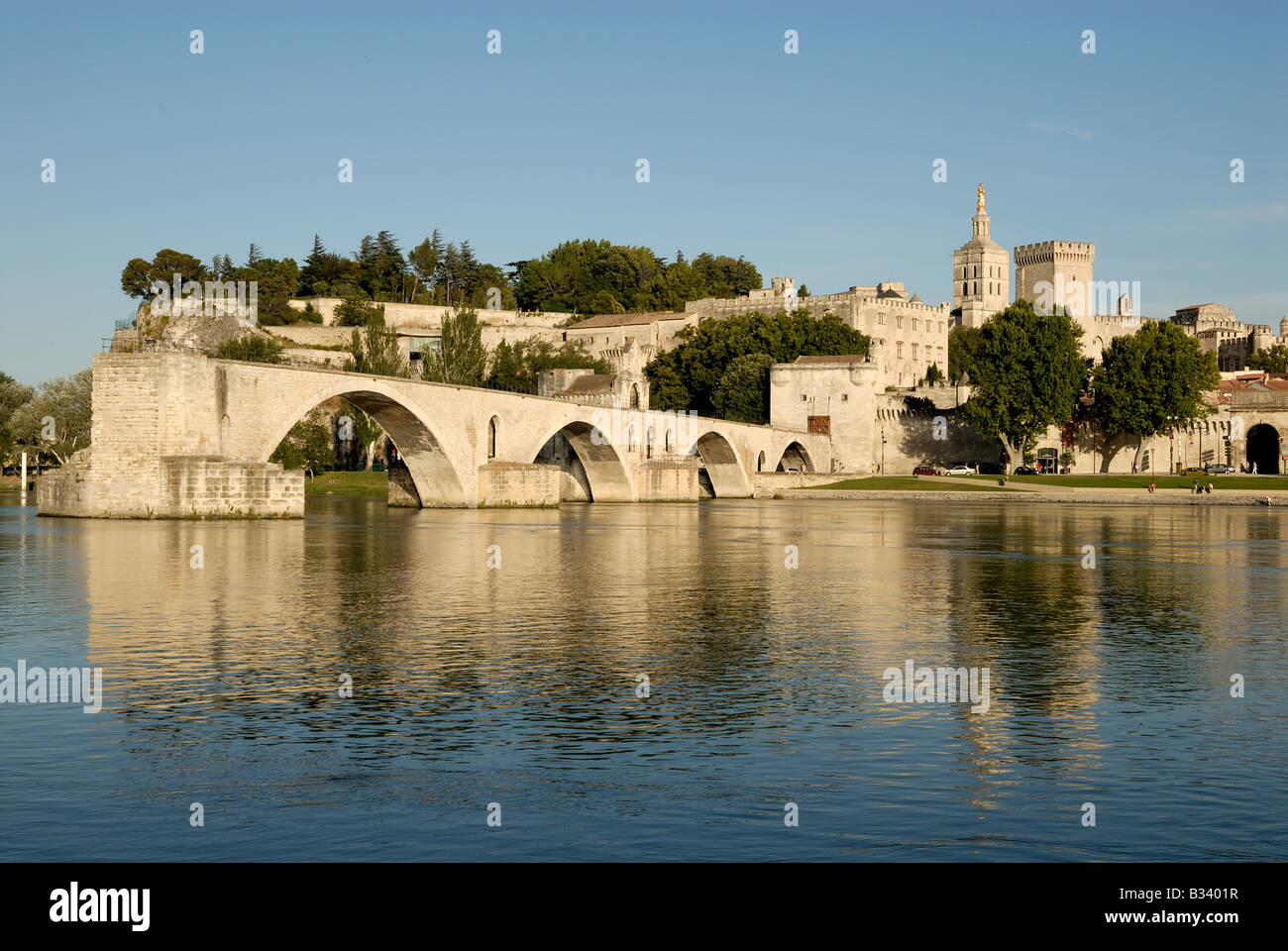 Avignon france pont hi-res stock photography and images - Alamy