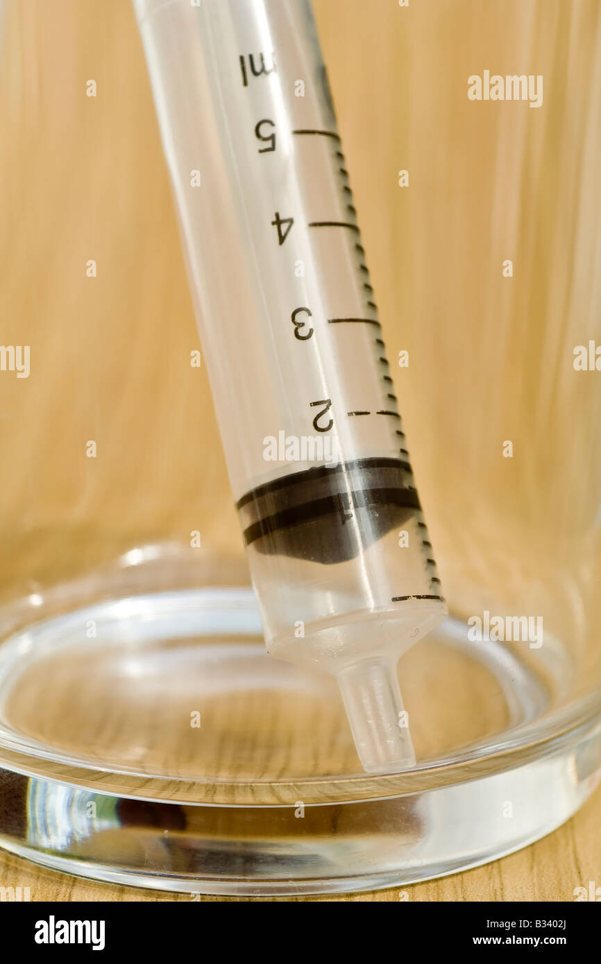 5 ml syringe hi-res stock photography and images - Alamy