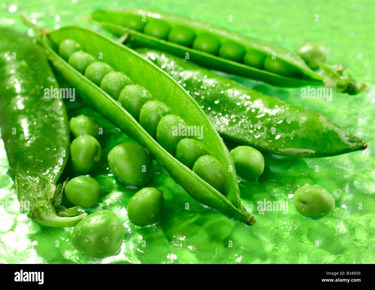 Green peas vegetable with seed closeup view Stock Photo - Alamy