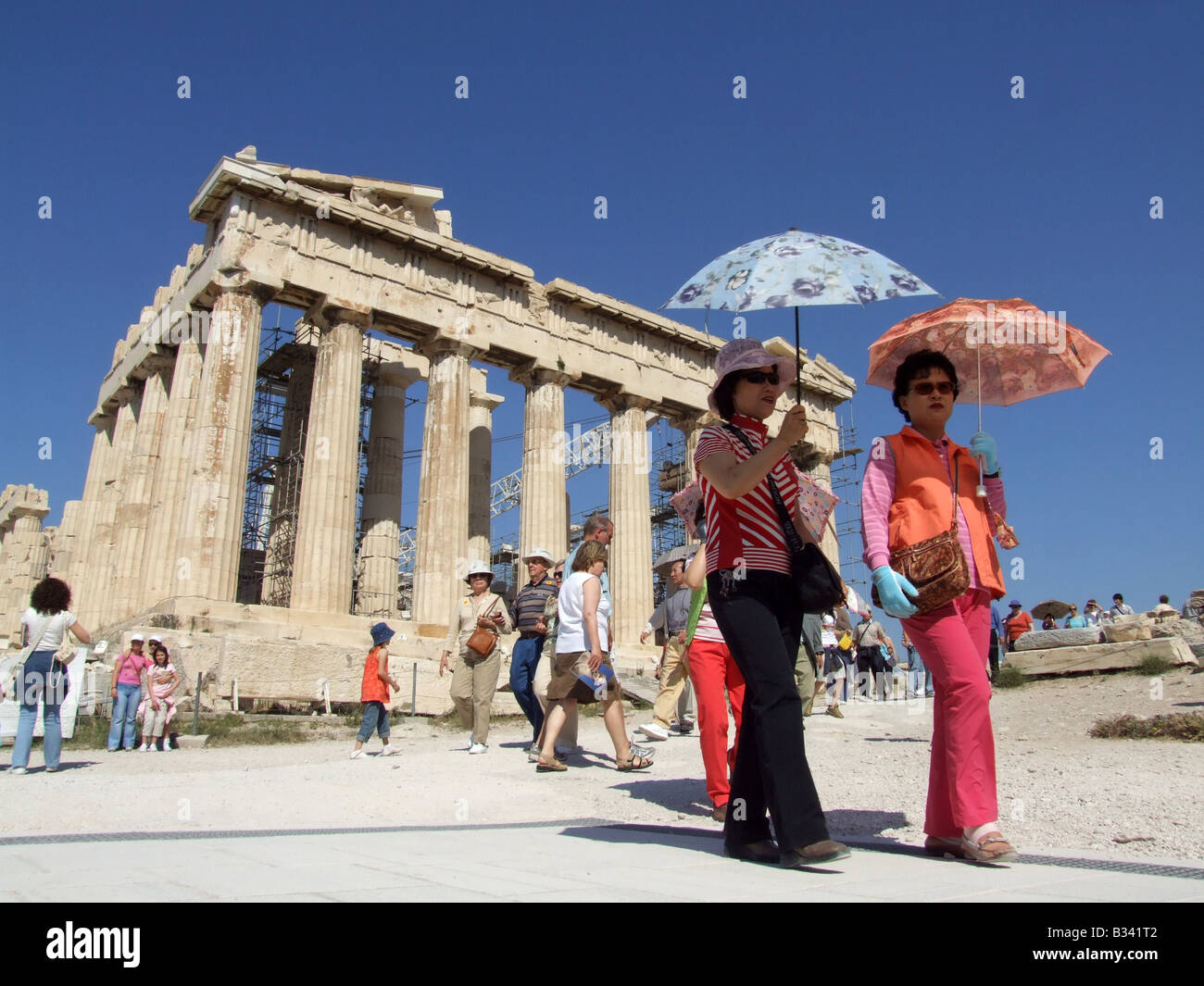 tourists by the parthenon in athens, greece Stock Photo - Alamy