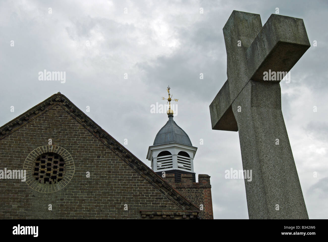 St peters church petersham hi-res stock photography and images - Alamy