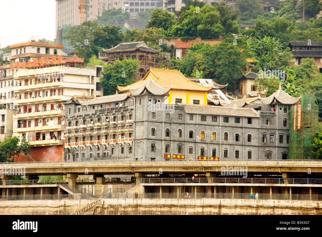 Modern building built in tradtional Chinese style alongside the Chong ...