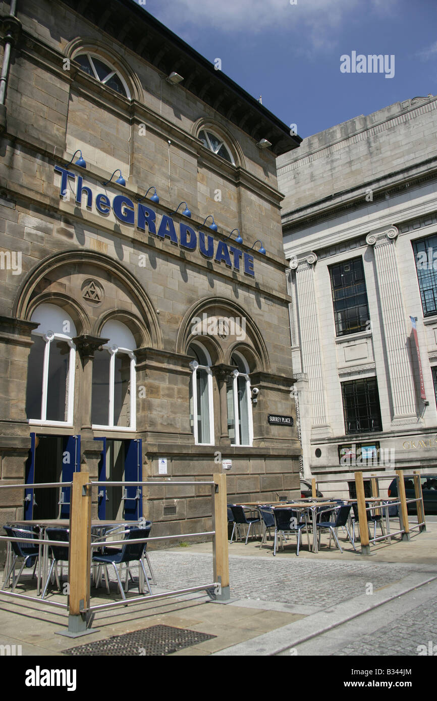 Graduate pub central library sheffield hi-res stock photography and ...