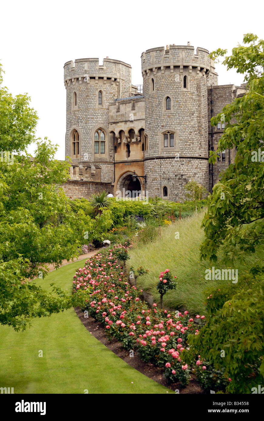Windsor castle gardens hi-res stock photography and images - Alamy
