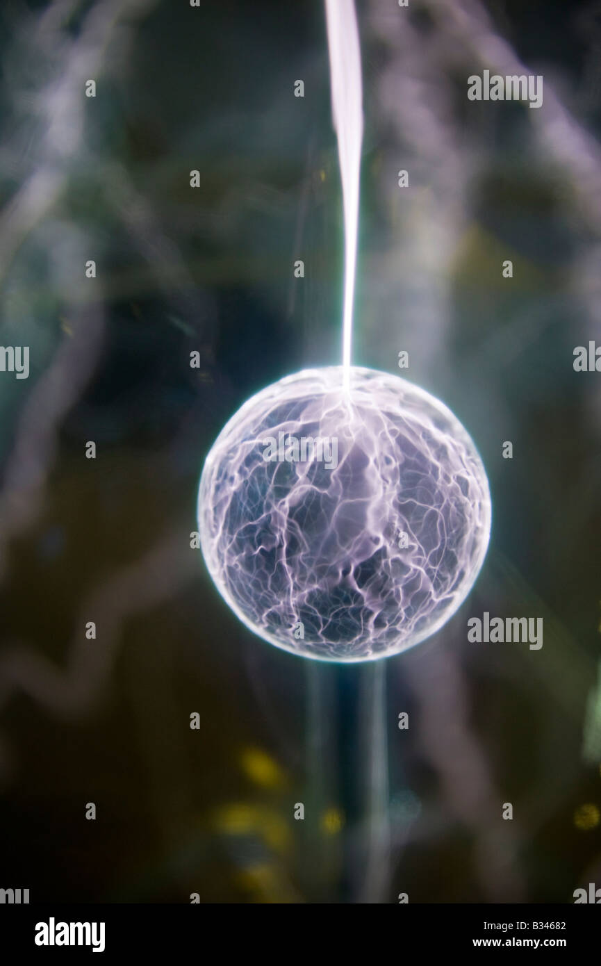 Plasma gas hi-res stock photography and images - Alamy